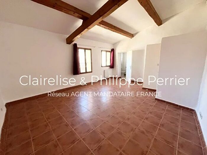 Sillans-la-Cascade : Maison 3 pièces à vendre