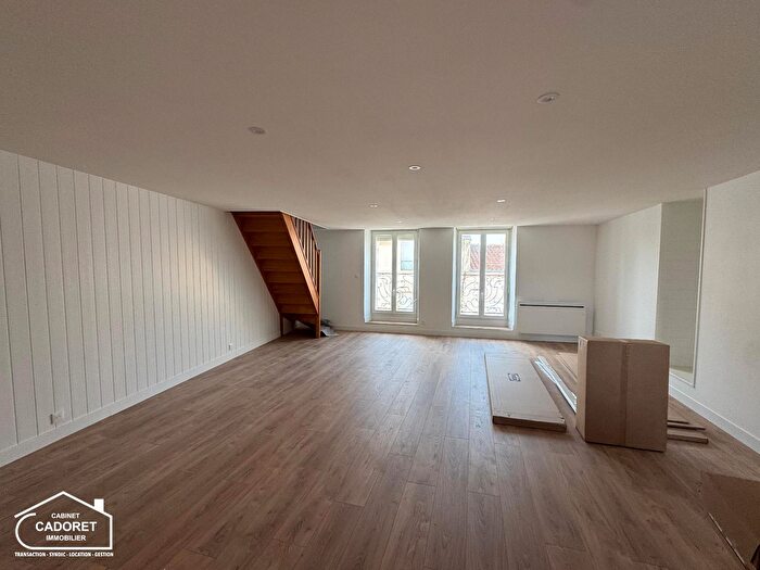 Paimbuf, Paimboeuf : Appartement 4 pièces à louer