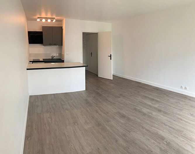 Appartement 1 pièce à louer à Centre, Margny-lès-Compiègne