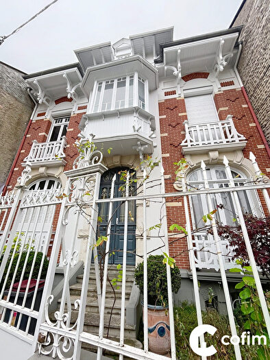 Maison 8 pièces à Tarbes, Centre-ville, à vendre
