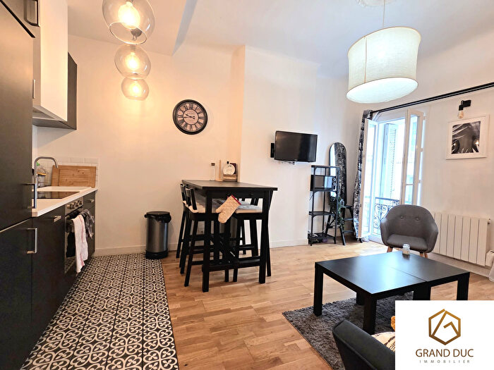 Appartement à louer - Marseille e , La Joliette - 3 pièces - 2 chambres