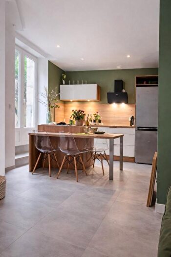 Appartement à vendre - Vals-les-Bains - 3 pièces - 2 chambres