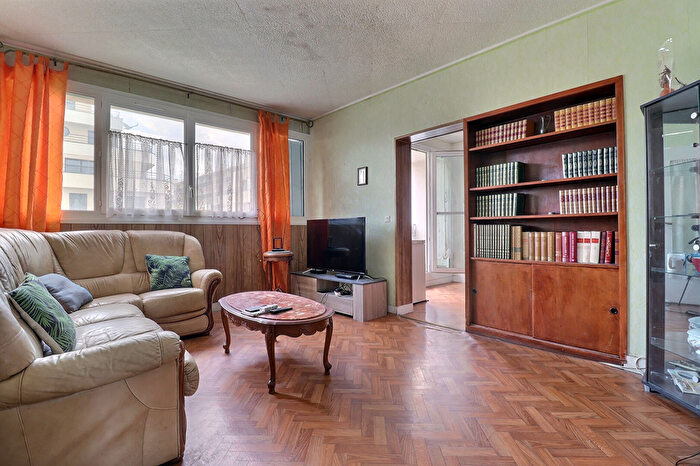 Appartement à vendre - Colombes, Europe - 3 pièces - 2 chambres