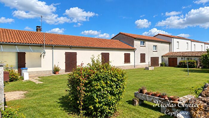 Maison 4 pièces à vendre à Chauray
