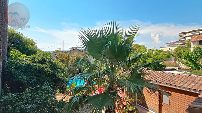 Maison à vendre - Cannes, Bocca Sud - 6 pièces - 5 chambres