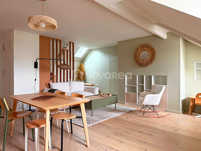 Appartement à vendre - Pau, Centre-ville - 4 pièces - 3 chambres