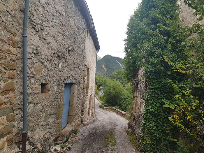 Maison à vendre - La Charce - 1 pièce