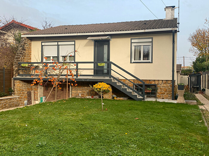 Maison à vendre - Sainte-Geneviève-des-Bois, Hôtel de Ville - 5 pièces - 3 chambres