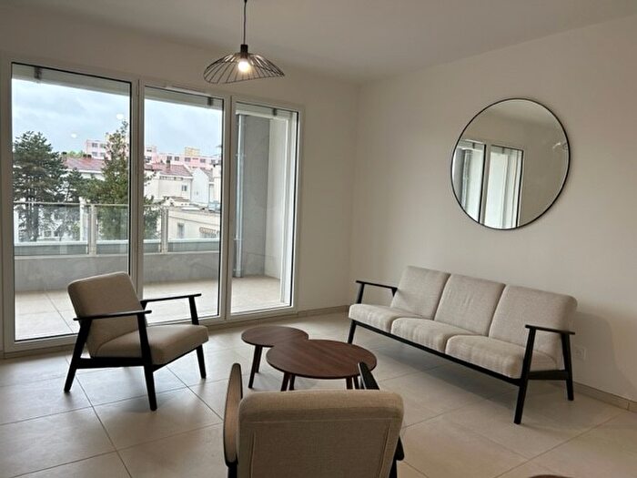 Appartement à louer - Lyon e , Champvert, Point du Jour, Jeunet - 3 pièces - 2 chambres