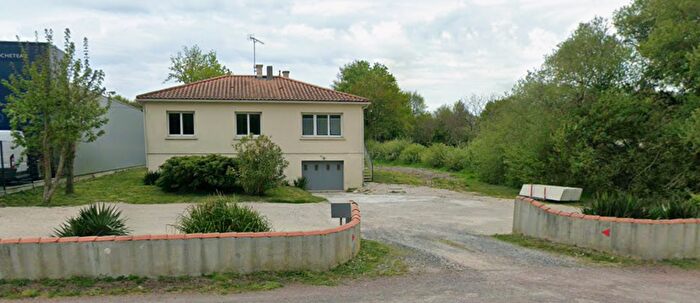 Maison 4 pièces à Coëx, à louer