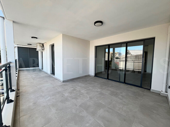 Appartement à louer - Saint-Pierre, Centre-ville - 3 pièces - 2 chambres