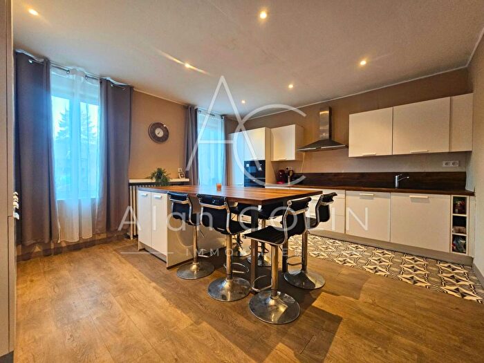 Maisons à vendre et appartements à louer - 3