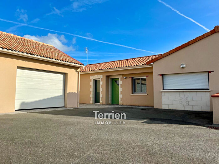 Maison à vendre - Bourgneuf-en-Mauges - 7 pièces - 4 chambres