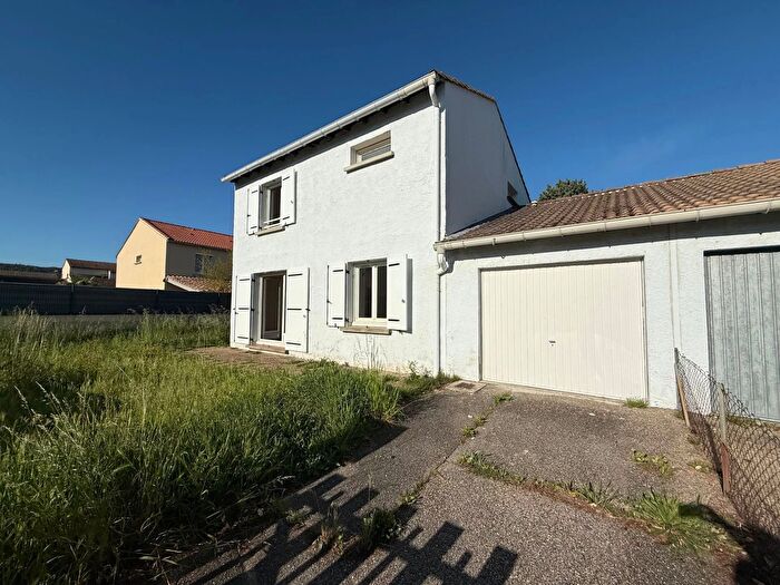 Maison à louer - Saint-Paul-Trois-Châteaux - 4 pièces - 2 chambres