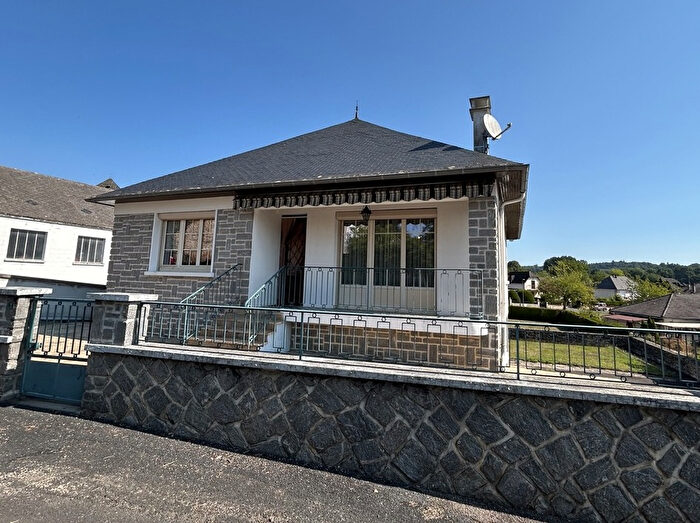Maison 5 pièces à Lagraulière, à vendre