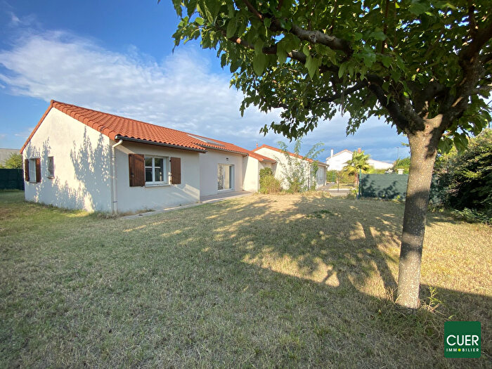 Bourg-lès-Valence, Bourg Ouest : Maison 5 pièces à louer