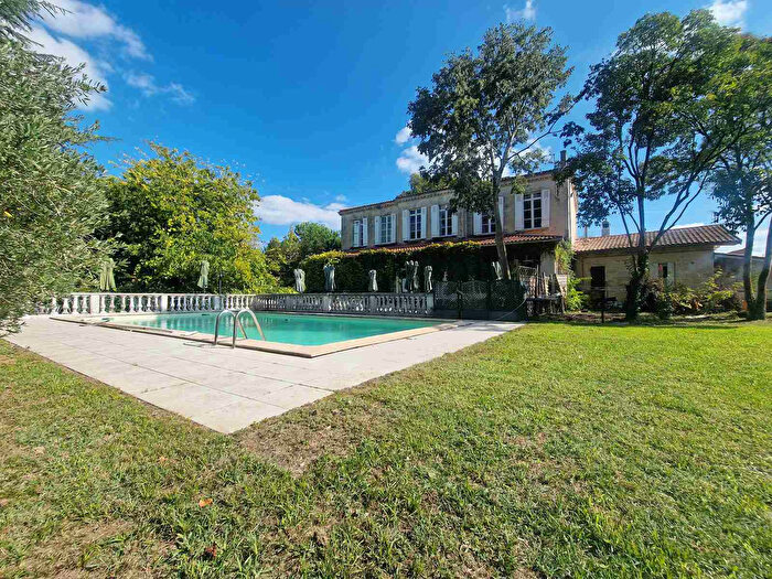 Maison à vendre - Villenave-dOrnon, Chambéry, La Monnaie, Carbonnieux, Trigan - 10 pièces - 3 chambres