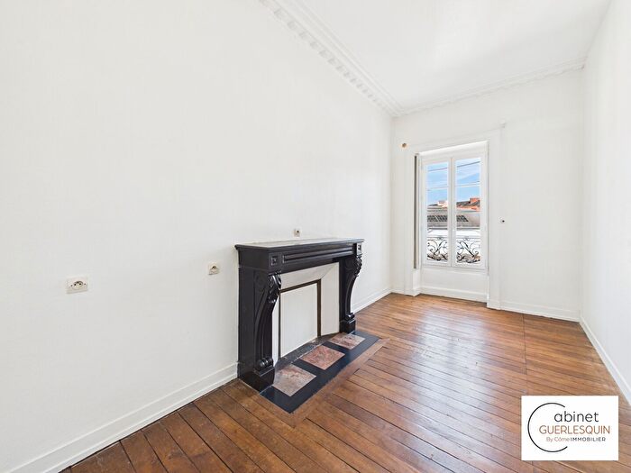 Nantes, Hauts-Pavés, Saint-Pasquier, Saint-Félix, Université : Appartement 4 pièces à vendre