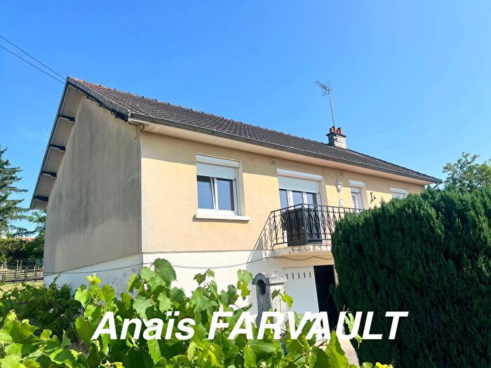 Maison 4 pièces à Oyré, à vendre