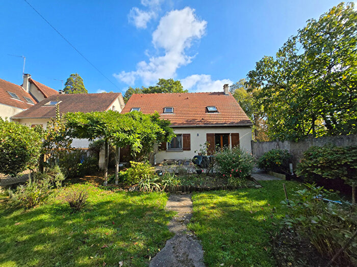 Maison à vendre - Sainte-Geneviève-des-Bois, Liers, Croix Blanche - 6 pièces - 4 chambres