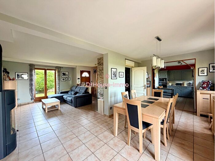 Lumigny-Nesles-Ormeaux : Maison 5 pièces à vendre