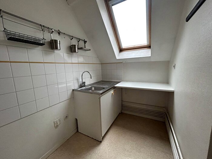 Appartement à louer - Centre Ville, Reims - 3 pièces - 2 chambres