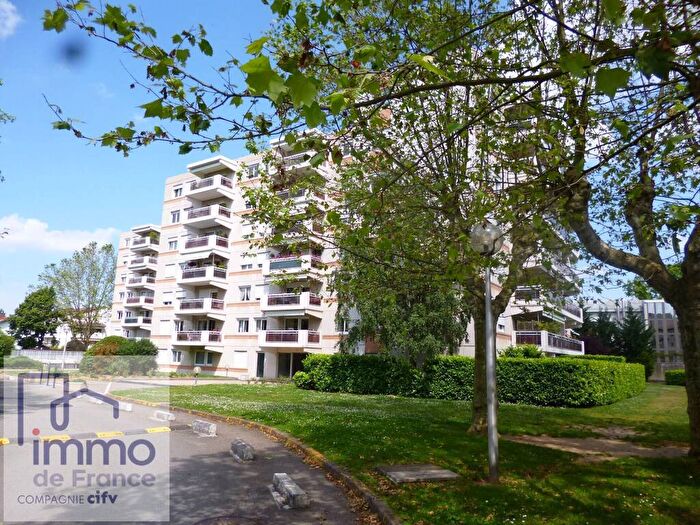 Appartement à louer - Lyon e , Champvert, Point du Jour, Jeunet - 2 pièces - 1 chambre