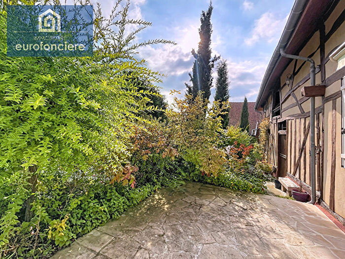 Maison à vendre - Saint-Benoît-sur-Seine - 6 pièces - 4 chambres