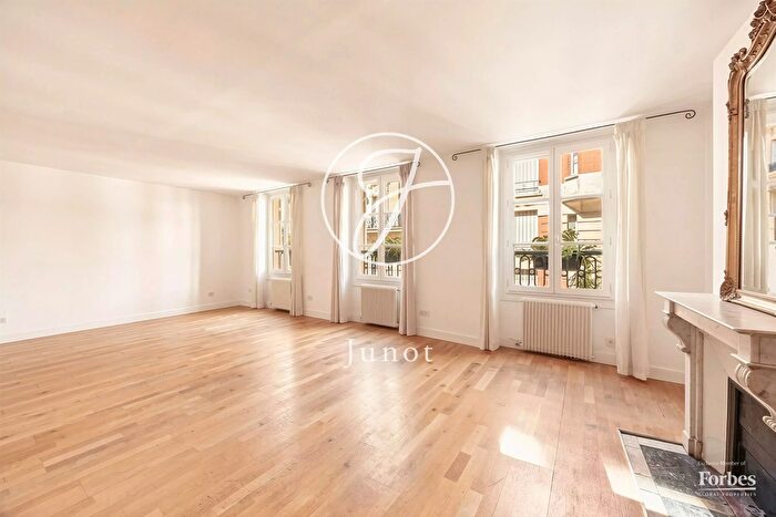 Paris 9ème, Clichy, Trinité : Appartement 5 pièces à vendre