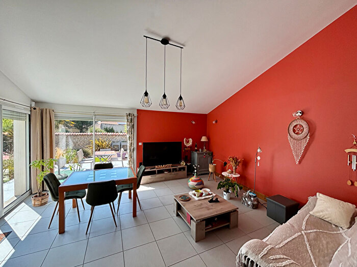 Maison à vendre - Rochefort, La Forêt Guérinau, Bois Bernard, Chargrinerie - 5 pièces - 3 chambres