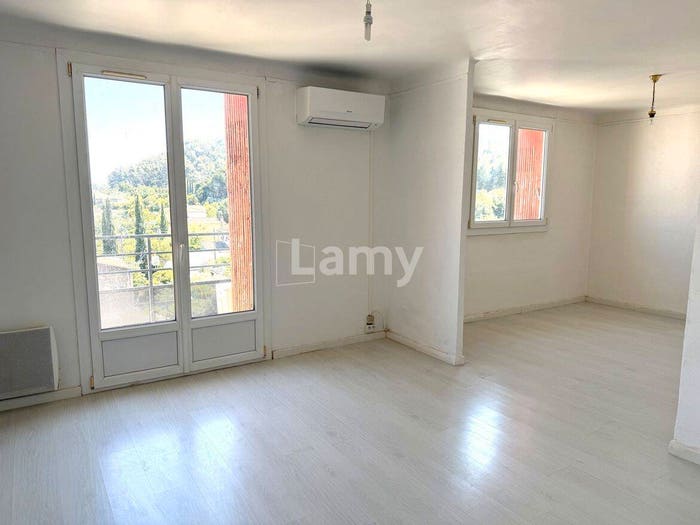 Centre Ville, Saint-Chamas - Appartement 4 pièces à louer