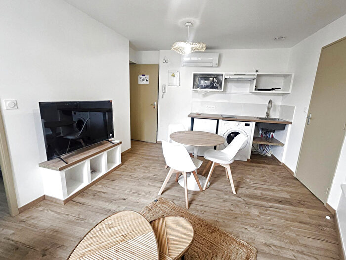Appartement 2 pièces à louer à Camaret-sur-Aigues