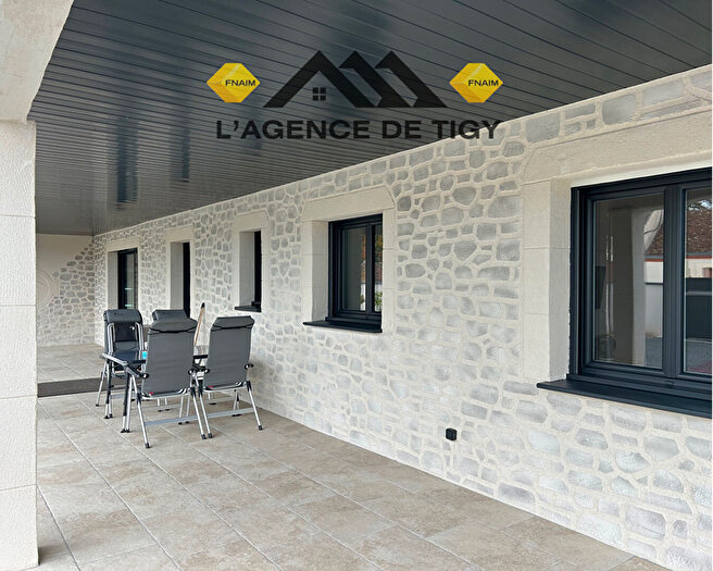 Maison à vendre - Neuvy-en-Sullias - 5 pièces - 3 chambres