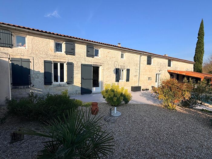 Maison 7 pièces à vendre à Saintes, Centre-ville