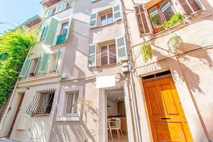 Maison à vendre - Antibes, Coeur de ville - 4 pièces - 3 chambres