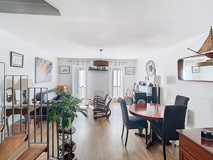 Maison à vendre - Guyancourt, Les Garennes - 5 pièces - 4 chambres