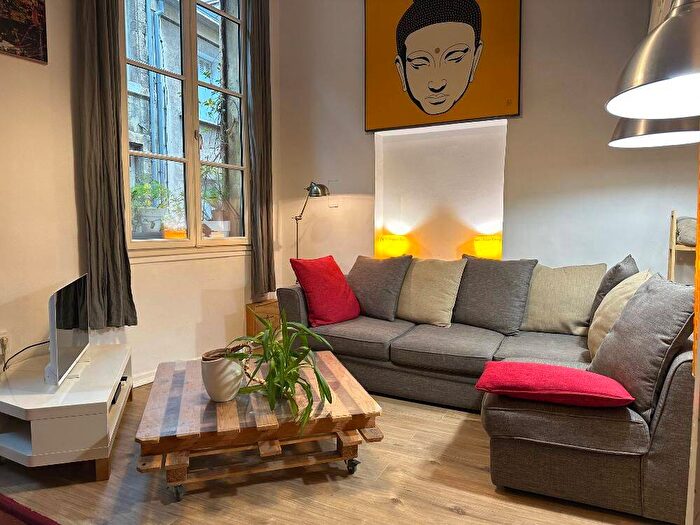 Centre Ville, Aix-en-Provence : Appartement 2 pièces à louer