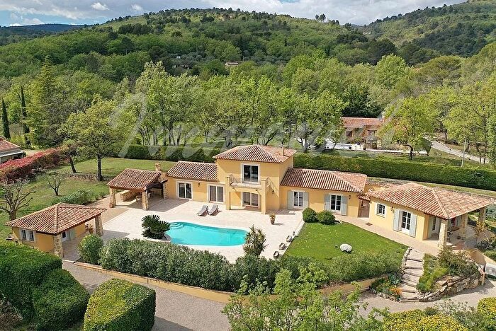 Maison 6 pièces à vendre à Fayence