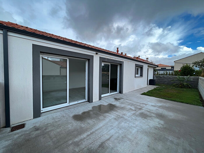 Maison à vendre - Champtoceaux - 6 pièces - 4 chambres