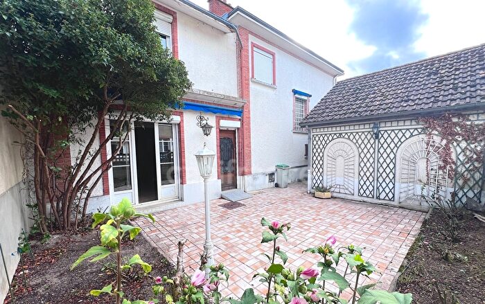 Maison à vendre - Val-des-Marais - 6 pièces - 4 chambres
