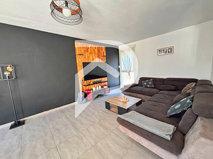 Appartement à vendre - Vitrolles, Centre-ville, Roucas, Les Pins, Le Liourat - 4 pièces - 3 chambres