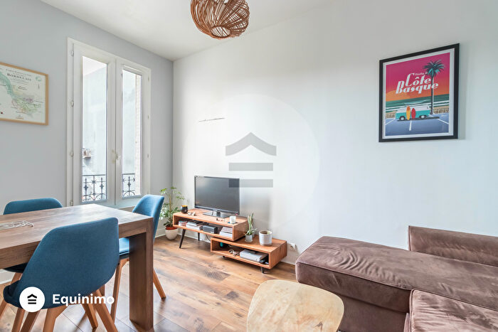 Appartement à vendre - Puteaux, Pressensé, Rives de Seine - 2 pièces - 1 chambre