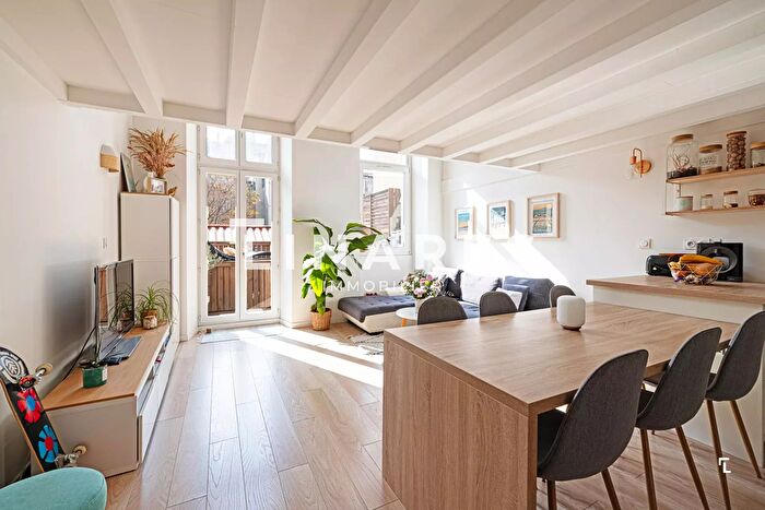 Appartement à vendre - Marseille e , Castellane - 3 pièces - 3 chambres