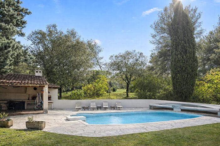 Maison à vendre - Meyreuil - 5 pièces - 4 chambres