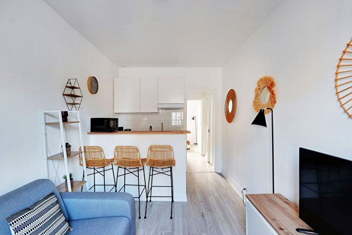 Appartement 2 pièces à louer à Gambetta, Courbevoie