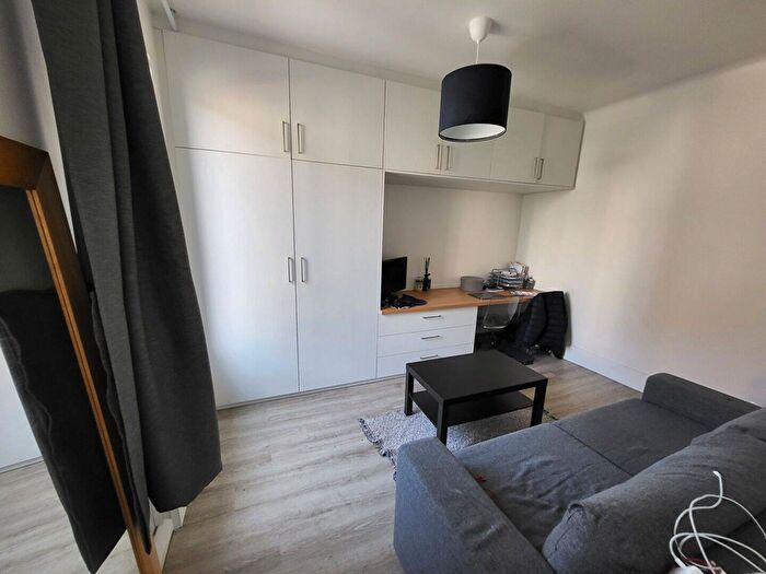 Jules Ferry, Arcueil : Appartement 1 pièce à louer