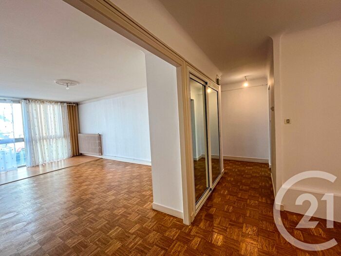 Appartement à louer - Les Sables-dOlonne, Gare - 4 pièces - 3 chambres