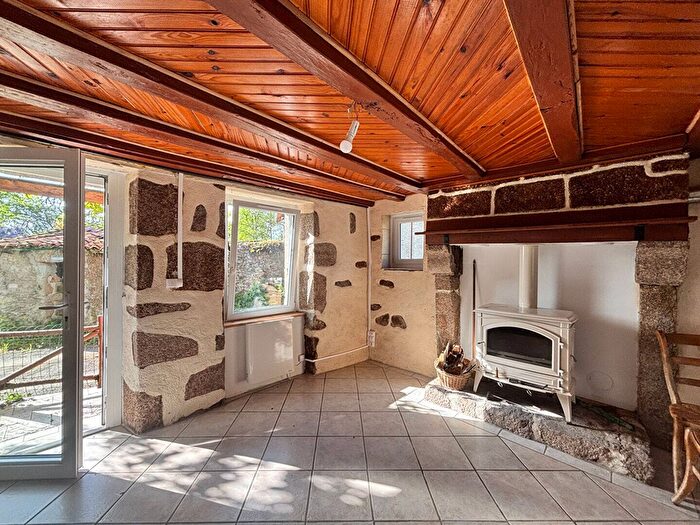 Maison 4 pièces à louer - Compreignac