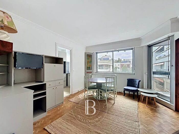 Appartement 2 pièces à Levallois-Perret, Front de Seine, à louer