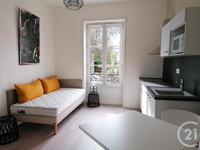 Brive-la-Gaillarde, Centre-ville, Pont Cardinal, Champanatier - Appartement 1 pièce à louer